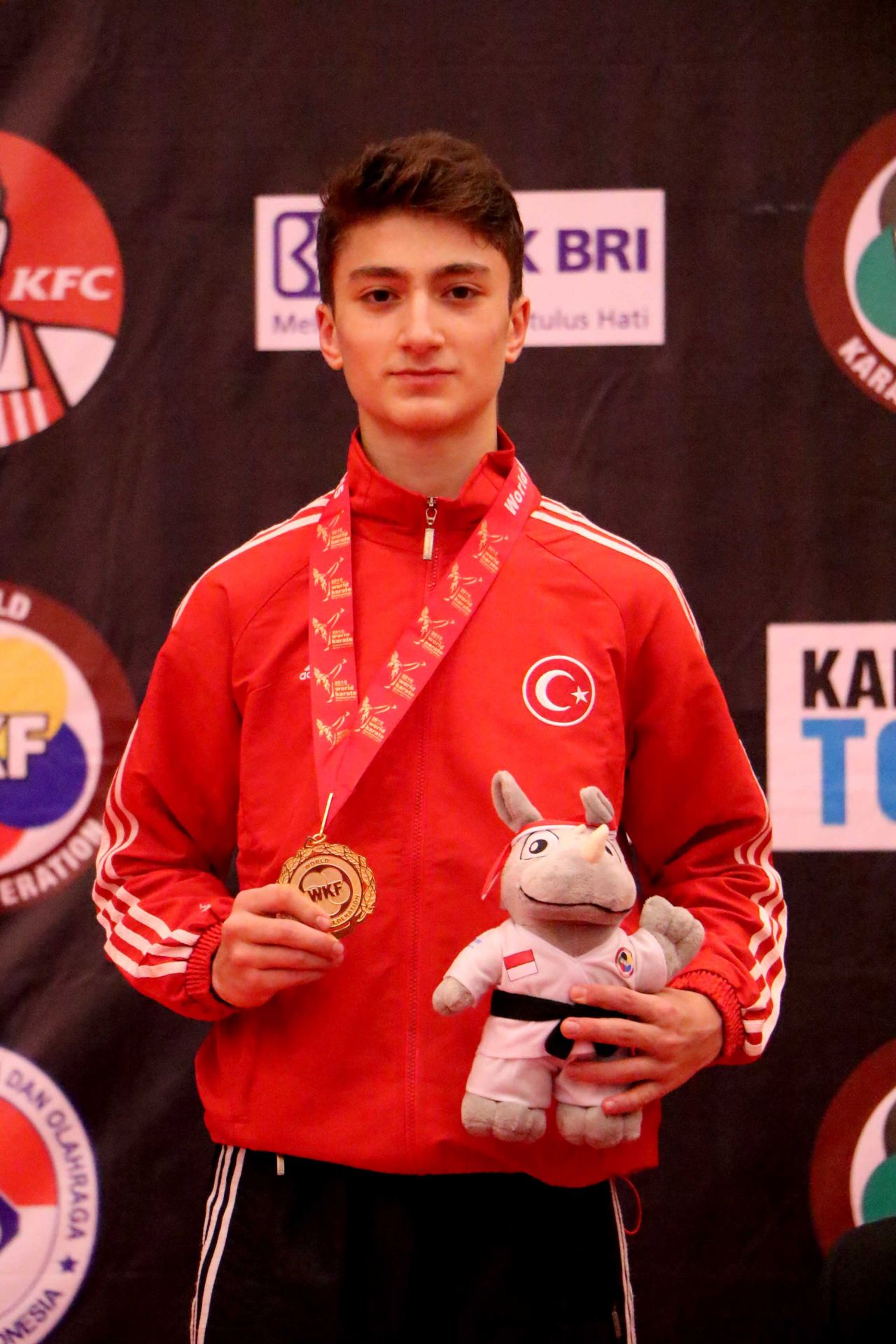 Türkiye Karate Federasyonu | Haberler | JAKARTA 2015: İKİNCİ GÜN 3 MADALYA!